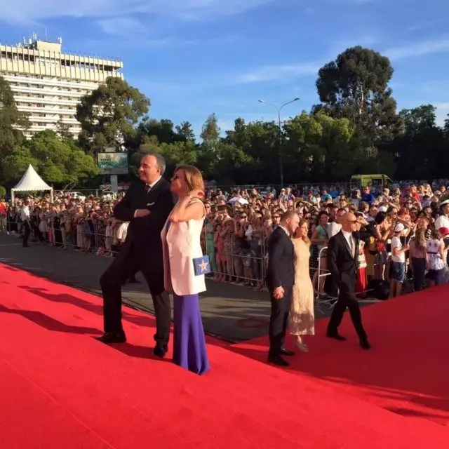 Camsome beautiful pairs of opening of the Festival 