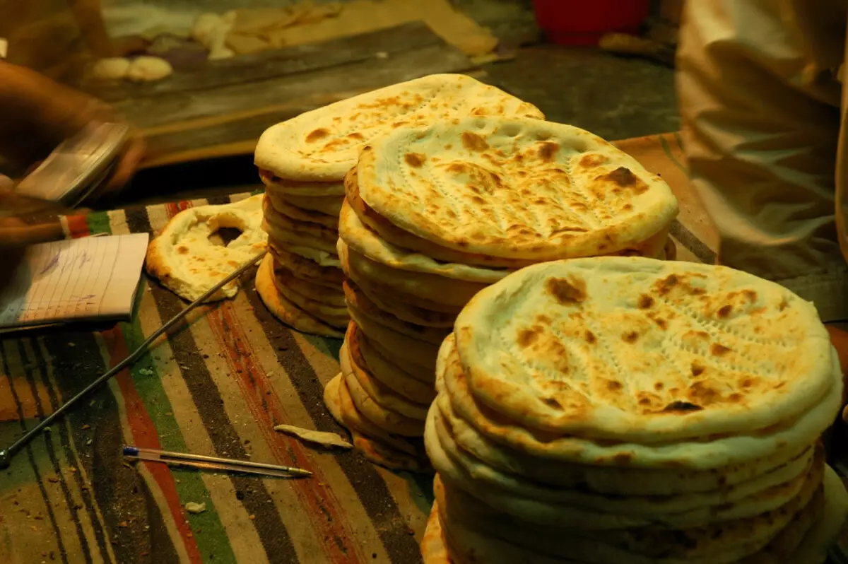 Peshawari_roti, _pakistan