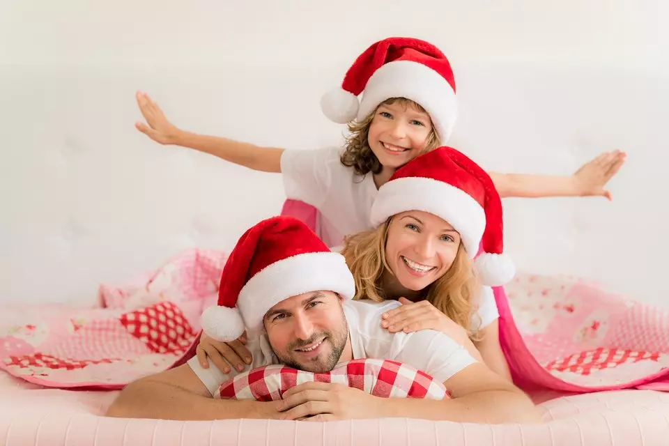 New contests for the new year for the whole family: 15 Merry Hosts