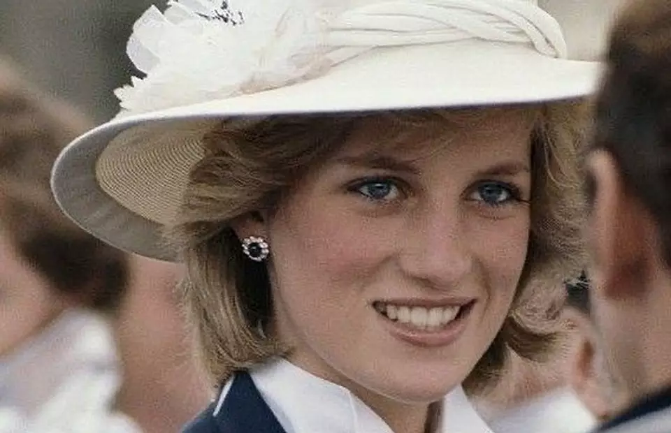 Fullkomnun sjálft: 6 Tíska Reglur Princess Diana, sem eiga við í dag