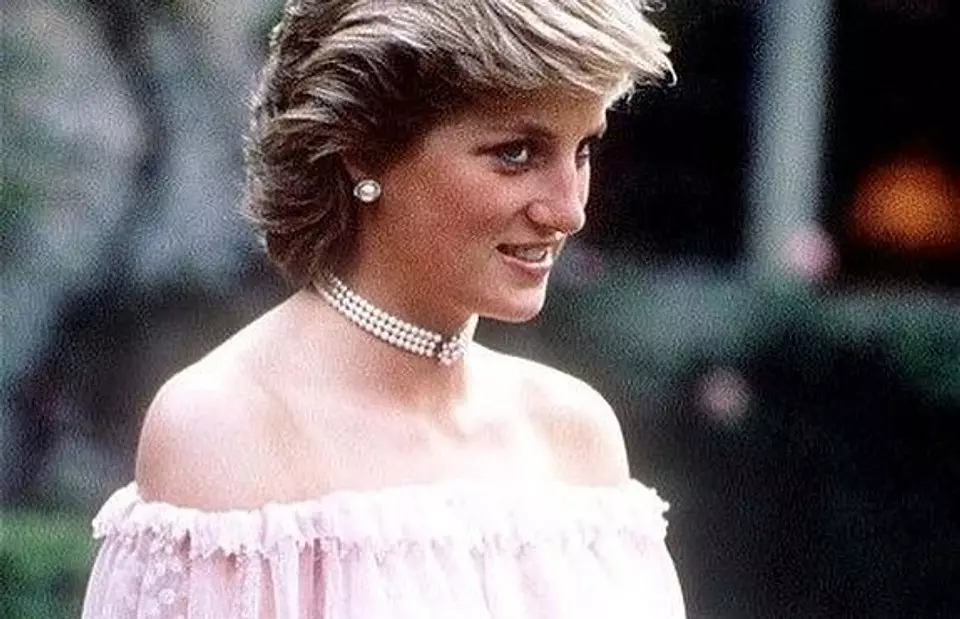 Perfection mismo: 6 nga mga lagda sa fashion Princess Diana, nga may kalabutan karon