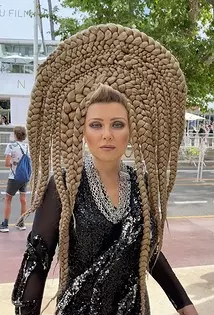 Lena Lenin built a kokoshnik from his hair to the Cannes Film Festival 114374_6