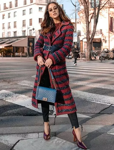 Combine Coat dari Tweed dengan Boots ...