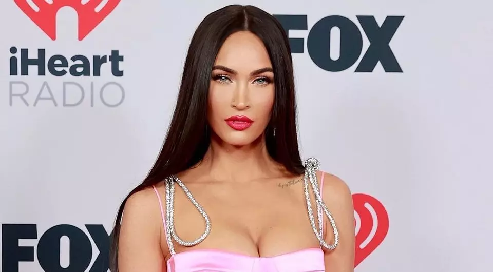 Megan Fox vyrábala von