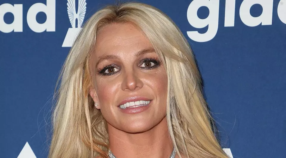 "전 세계에 켜짐": 브리트니 스피어스 (Britney Spears)는 아버지의 후견인 때문에 고통받는 법정에서