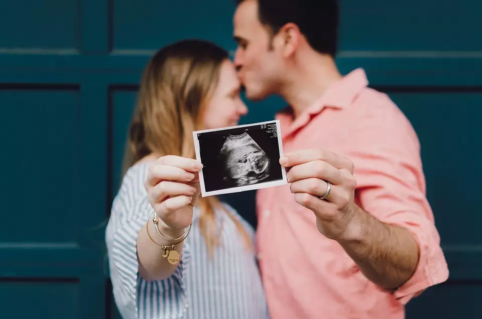 Est-il possible de tomber enceinte pendant la menstruation?