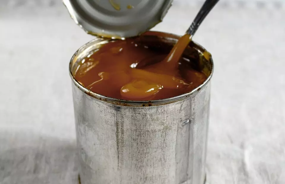 How to cook condensed milk and without: 5 ways to save your kitchen