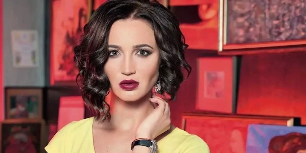 Fanalam-baraka amin'ny heloka bevava: Olga Buzova dia mandrahona ny zanatany 6 taona ho an'ny hosoka 12 tapitrisa rubles