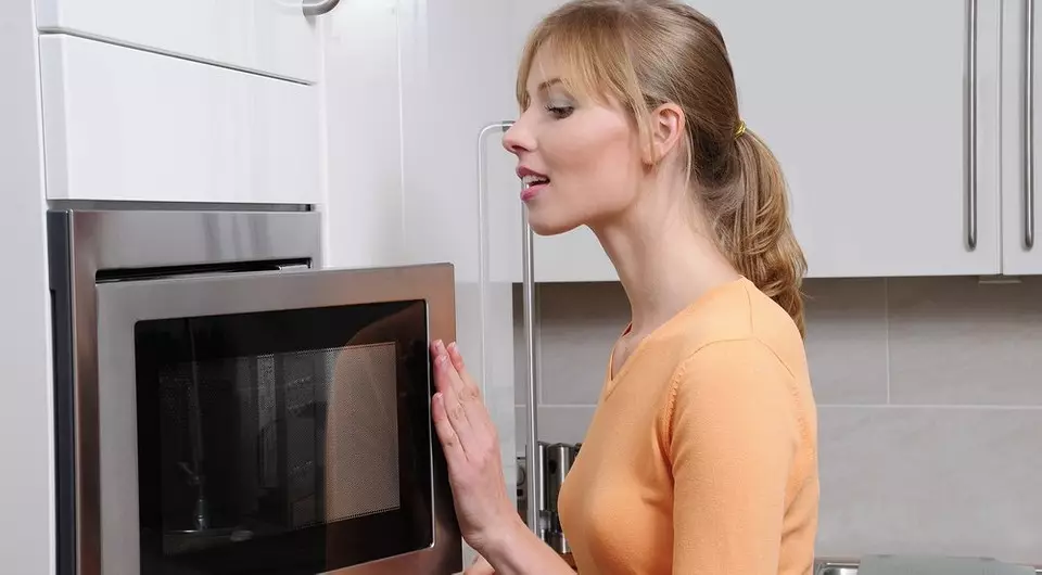 How to get rid of smell in microwave: 20 best ways