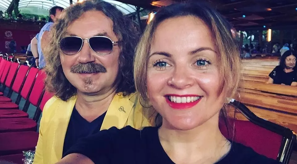 "Això no és Photoshop?": La filla d'Igor Nikolaev del primer matrimoni de Yulia Proskuryakova.