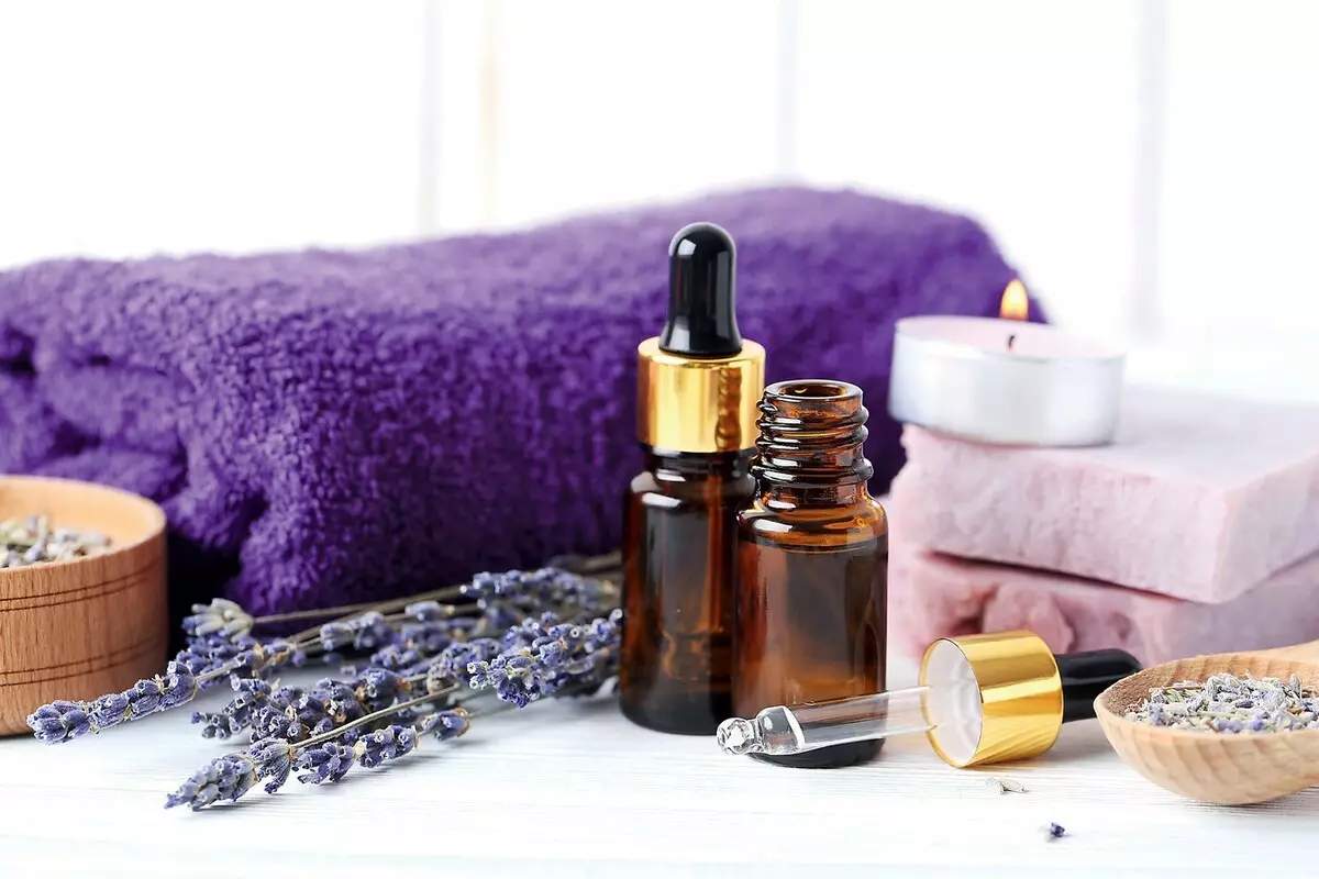 Aromatherapy: how to choose yourself the desired flavor